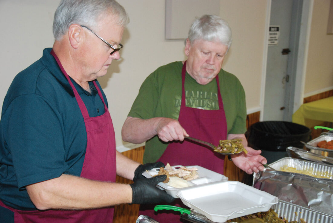 American Legion Post 159 serves up Thanksgiving dinners and smiles ...
